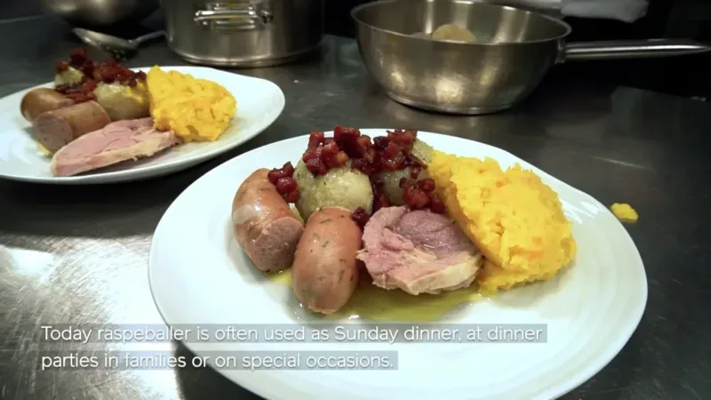 Deléitate con la receta tradicional de Raspeballer med brennsnut de ...